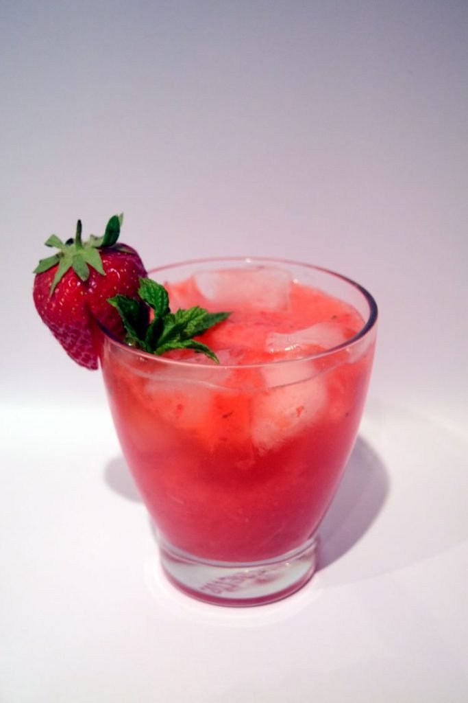 Cointreau Fizz aardbei munt
