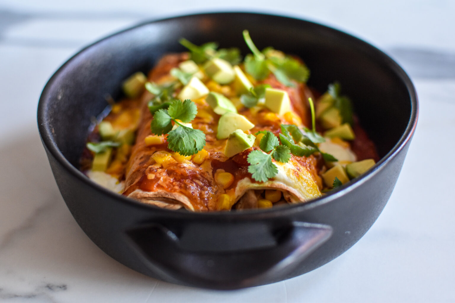 Makkelijke enchilada met kip, mais en cheddar – Kris Kookt