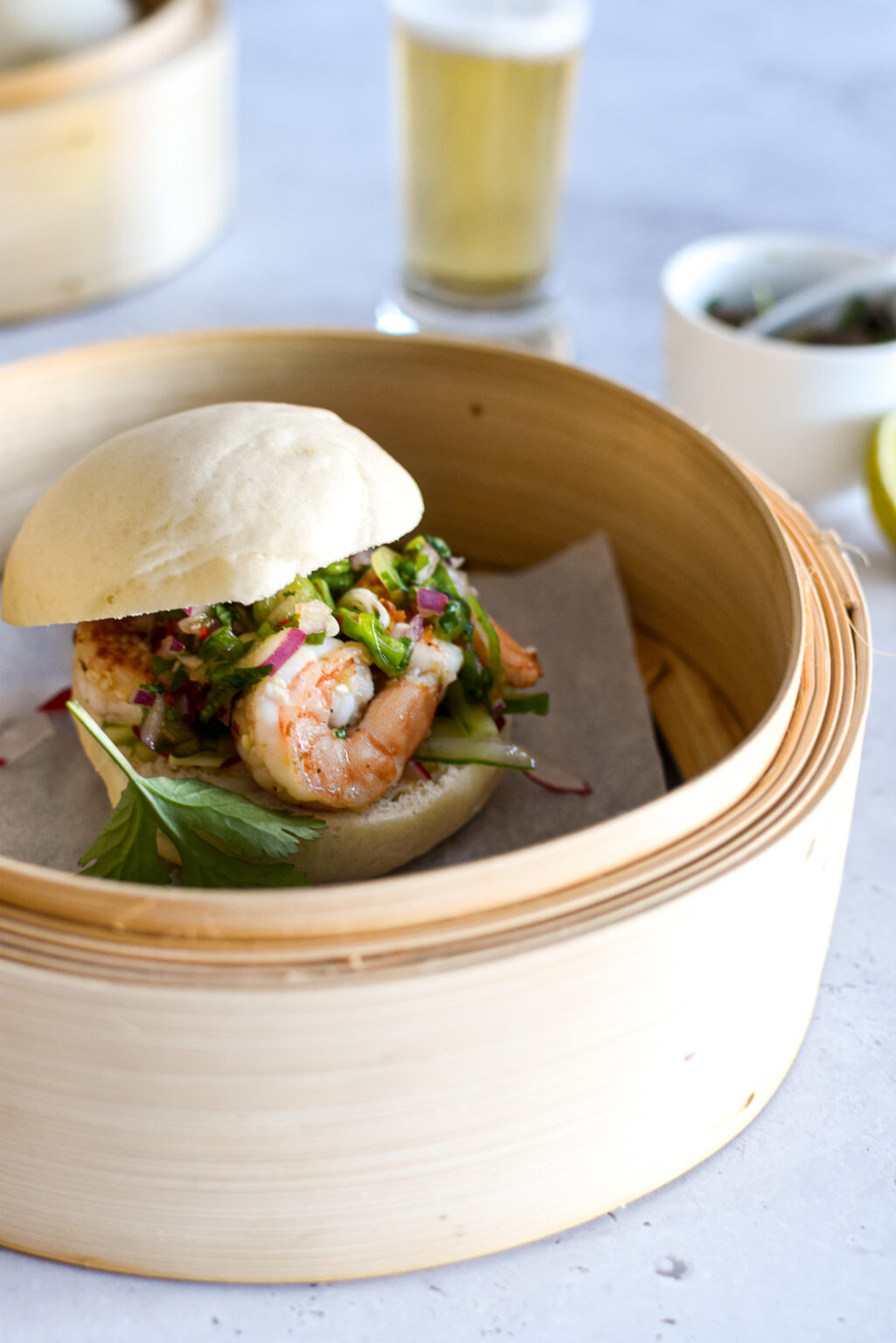 Gestoomde bao bun met scampi en ... - Kris Kookt