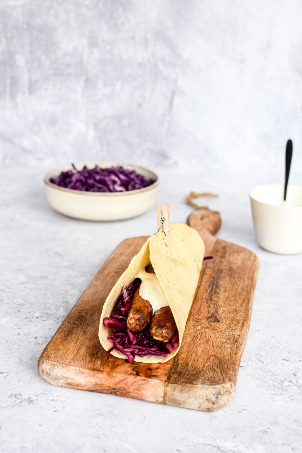 Wrap met merguez en knapperige rodekoolsalade – Kris Kookt