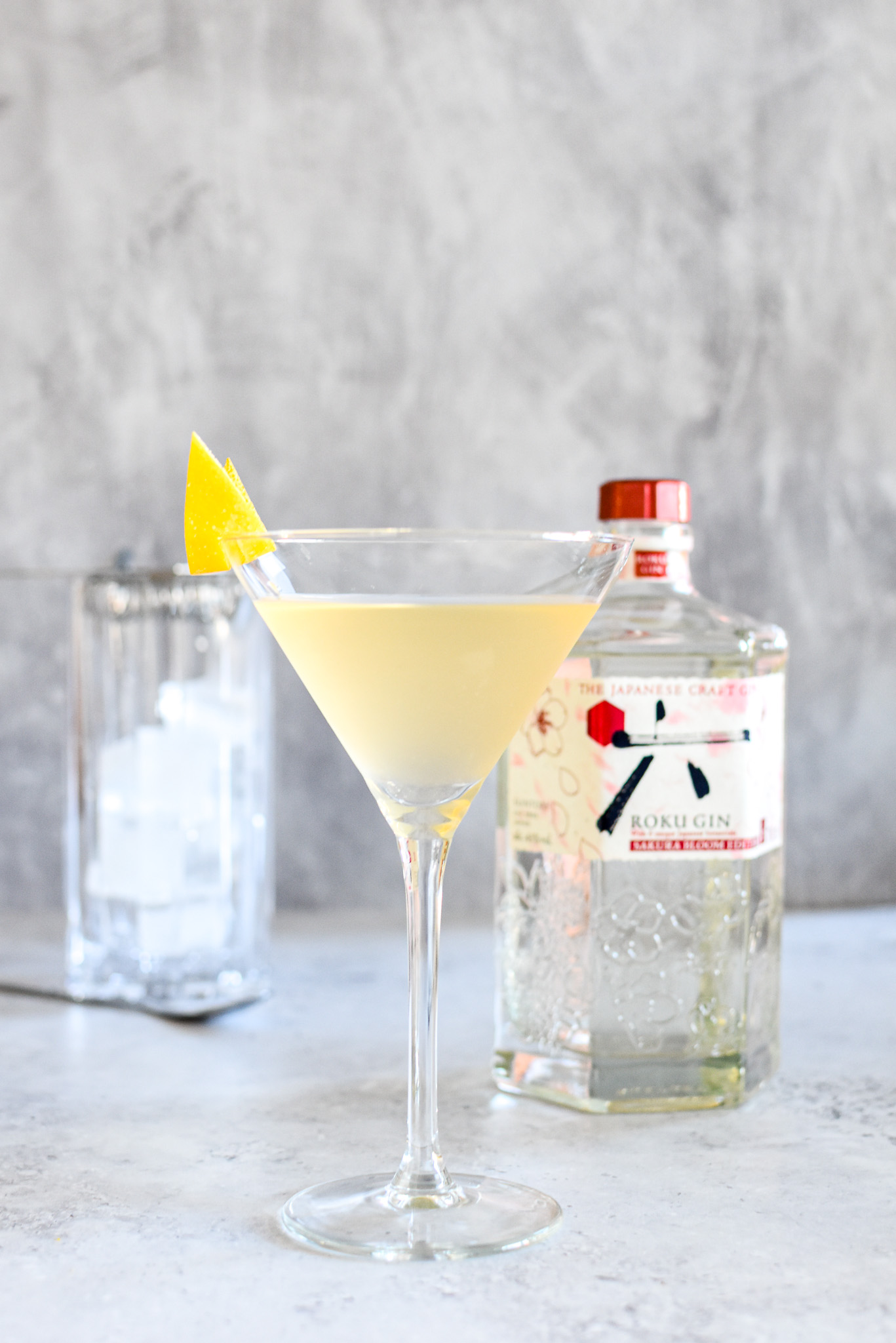 Ontdek de magie van Roku Gin Sakura Bloom in drie unieke cocktails ...