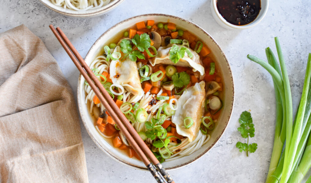 Gyoza noedelsoep met groenten en noedels – snel & smaakvol recept ...